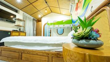 Quarto Quádruplo Básico | 1 quarto, cofre no quarto, ferro/tábua de engomar, Wi-fi grátis