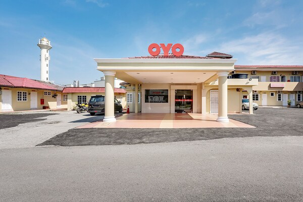 Oyo 44094 Bangi Lanai Hotel - Kajang