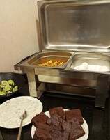 Café da manhã com buffet grátis todos os dias