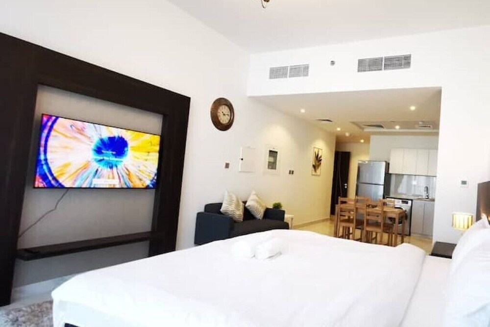 305 Amazing View From Modern Studio @Business bay - Dubai | Vrbo