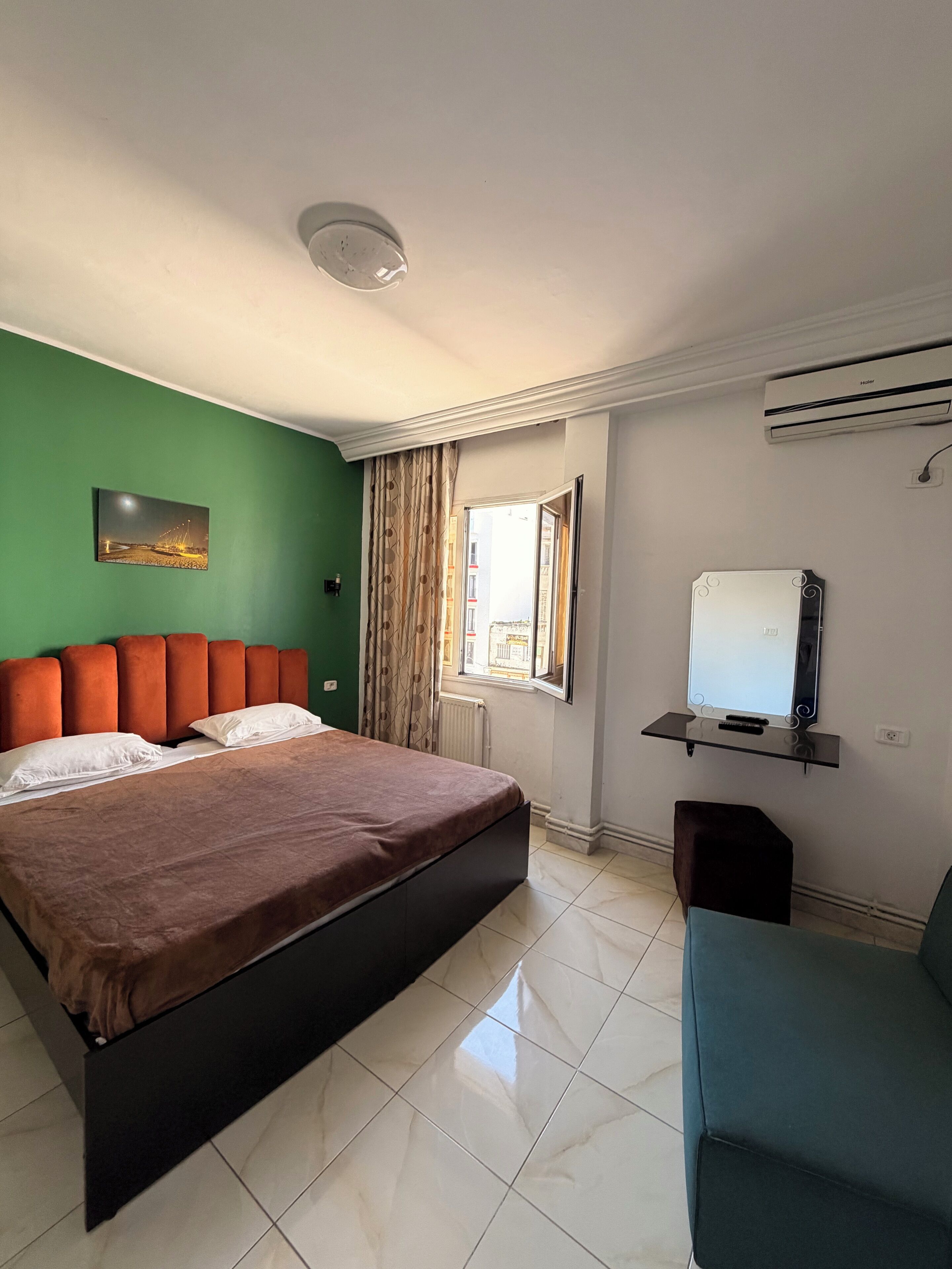 Quarto Duplo Standard | Quartos insonorizados, Wi-fi grátis, roupa de cama fornecida 