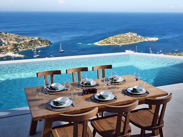 Etheria Luxury Villas & Suites - Zakynthos