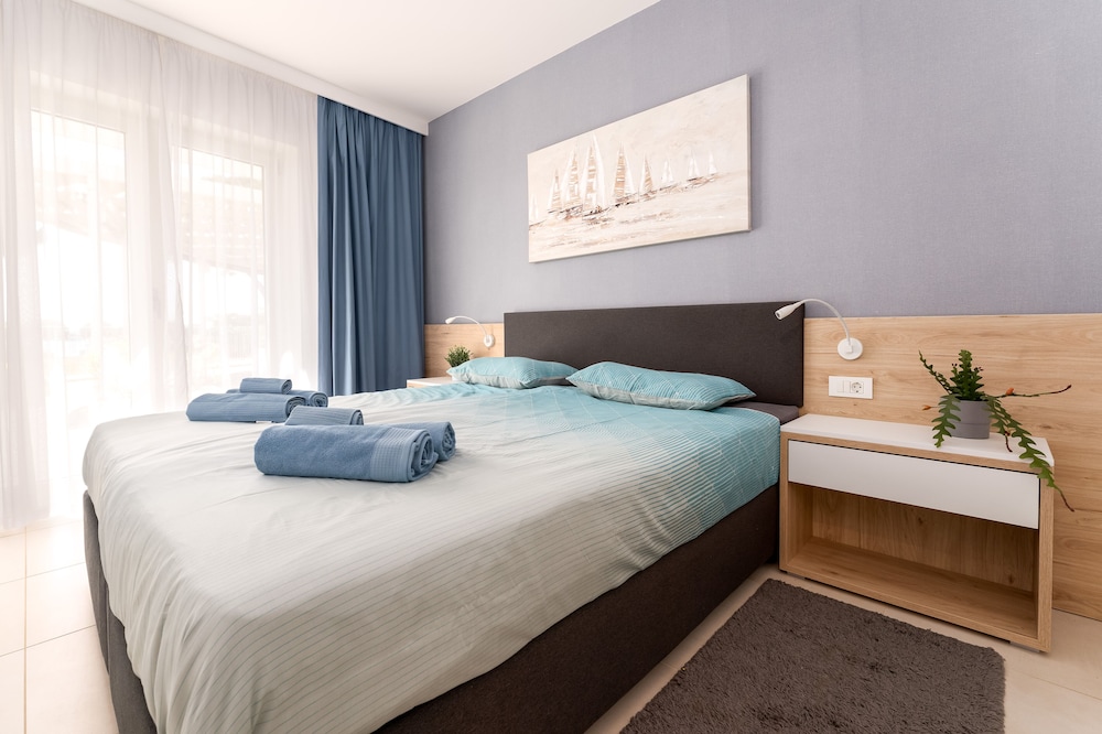Superiour App 25m From The Sea! City Umag-croatia!! Top Property!! Garden Palace - Umag