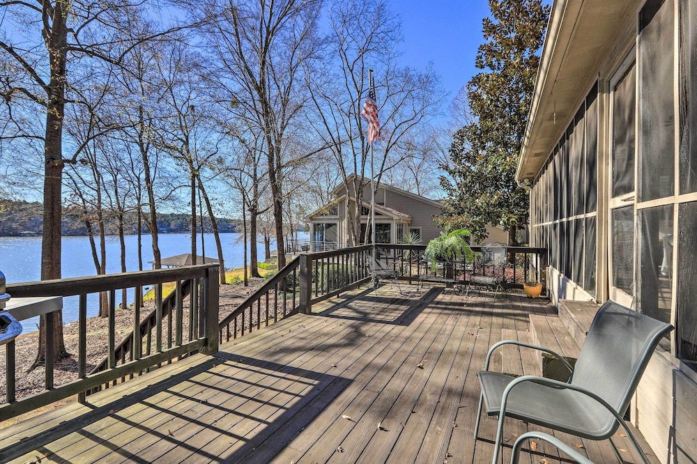 Pet-friendly Lake Sinclair Home W/ Boat Dock! - Eatonton, GA