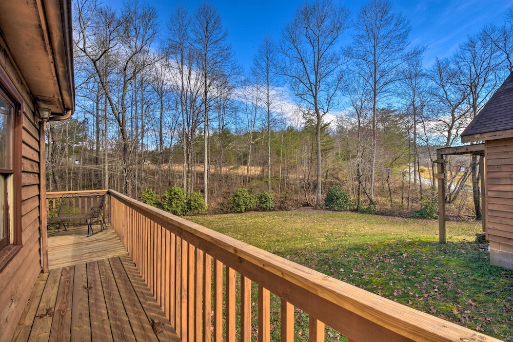 Woodsy Blue Ridge Retreat, 3 Mi To Downtown! - Blue Ridge, GA