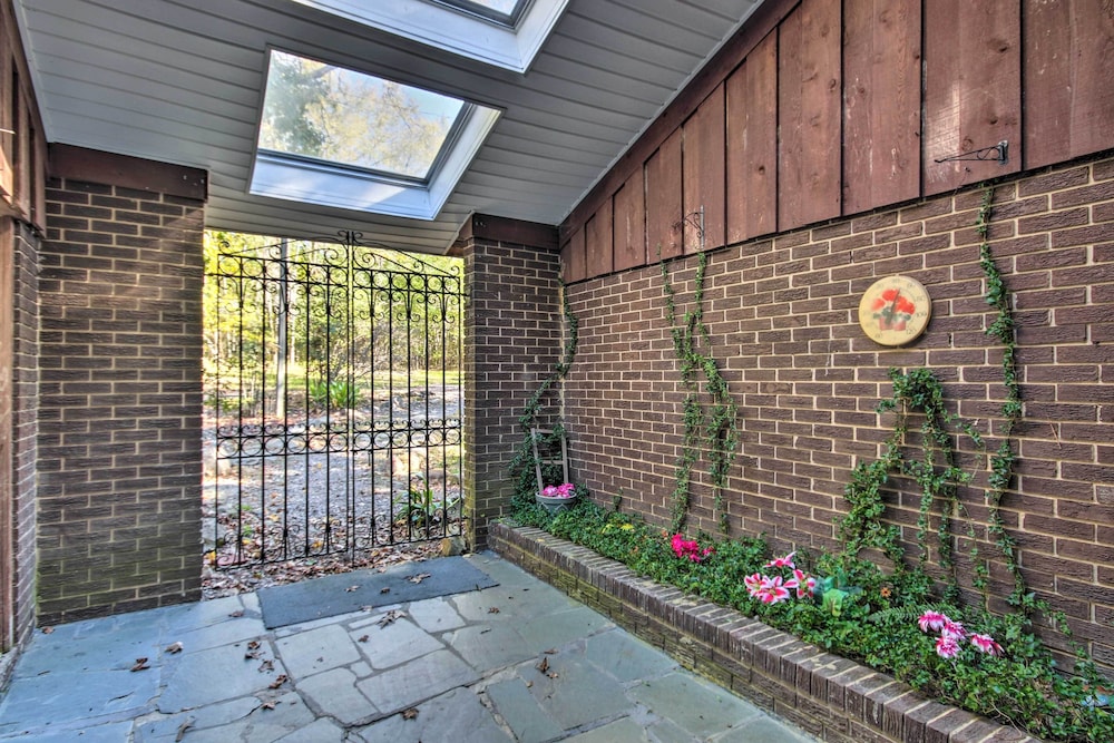 Clarks Hill Lake Area Home W/ Pool & Dock! - Baker Creek State Park, McCormick