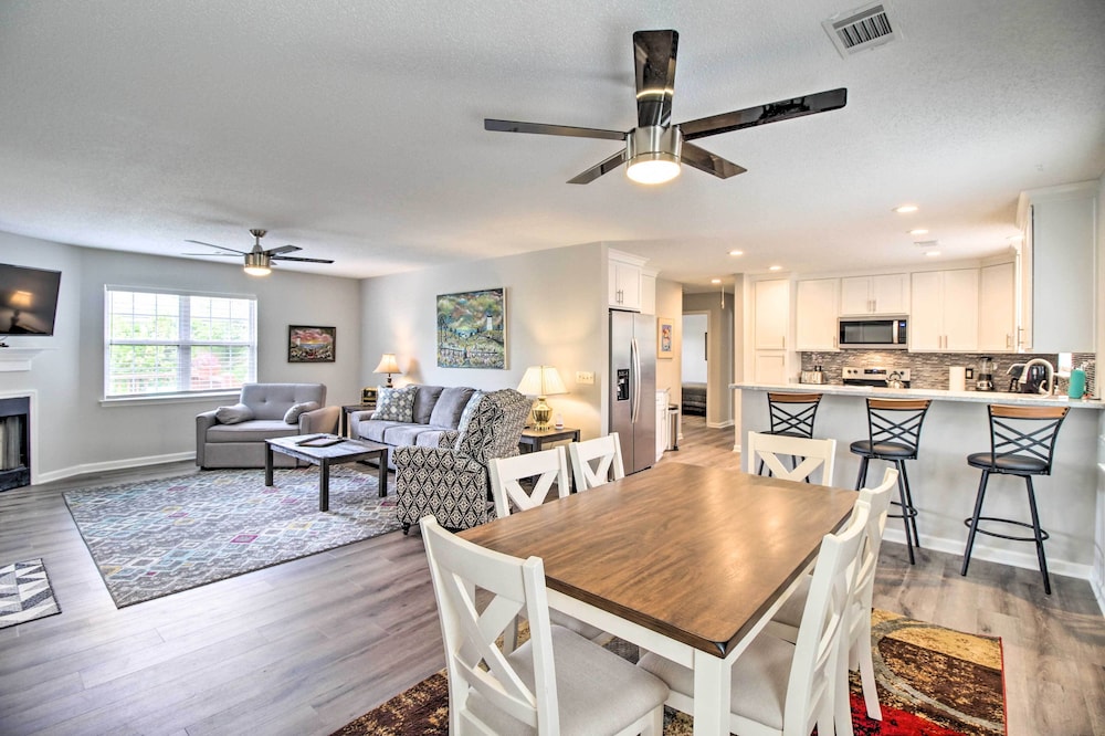Ideally Located Luxe Beach House On Tybee Island - Tybee Island, GA