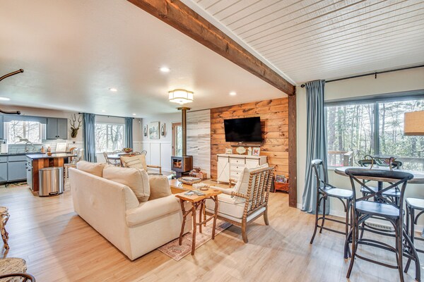 Classy Clayton Home W/ Views < 1 Mi To Downtown! - Clayton, GA