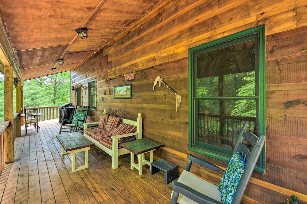 Dreamy Ellijay Resort Cabin W/ Game Room & Decks! - Ellijay, GA