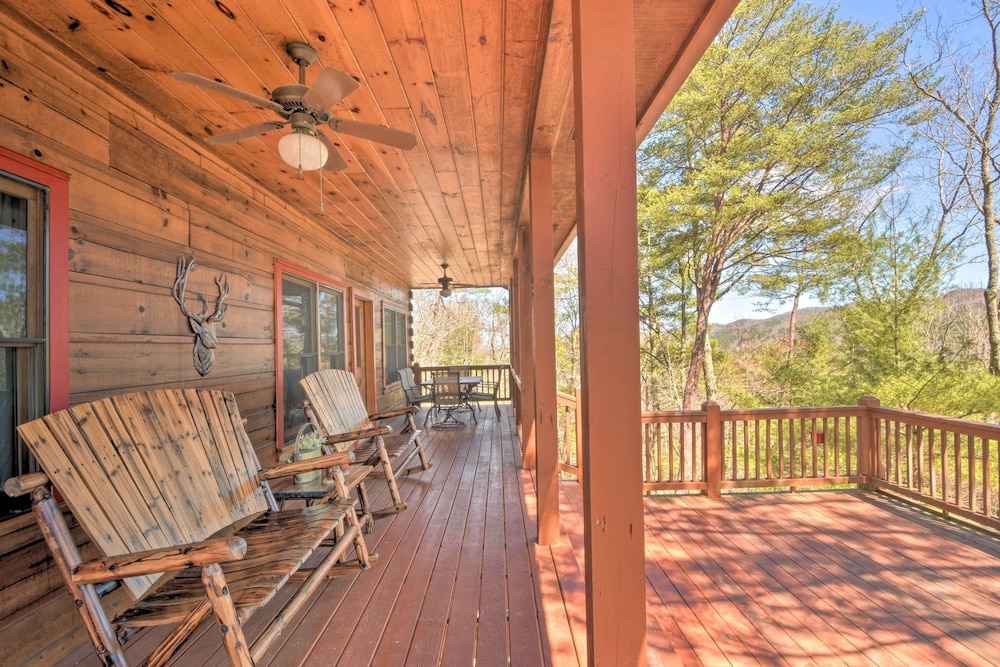Whitetail Retreat - Rustic Cabin W/ Mtn Views! - Blue Ridge, GA