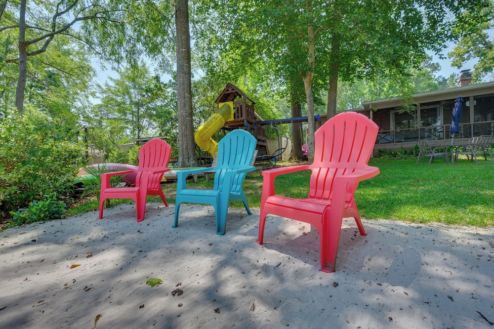 Lake Sinclair 'Crooked Creek Cottage' W/ Fire Pit! - Lake Oconee, GA