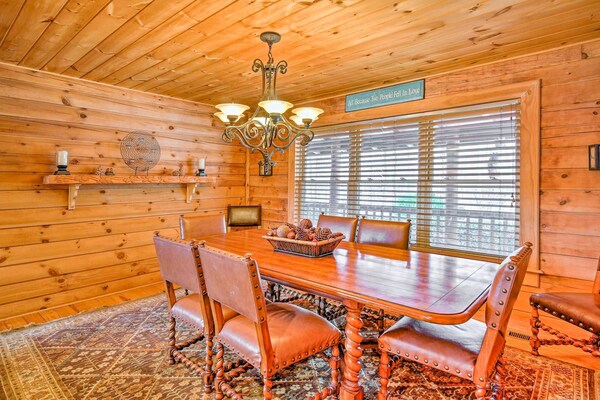 Lake Hartwell Lodge W/ Dock, Theater + Hot Tub! - Lake Hartwell