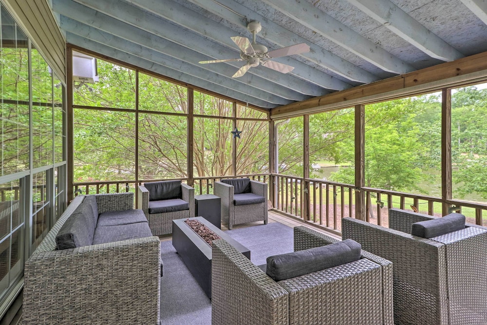 Lakefront House With Private Dock + Fire Pit! - Lake Oconee, GA