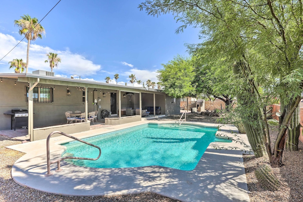 Tucson Getaway W/ Private Pool & Gas Grill! - Tucson, AZ