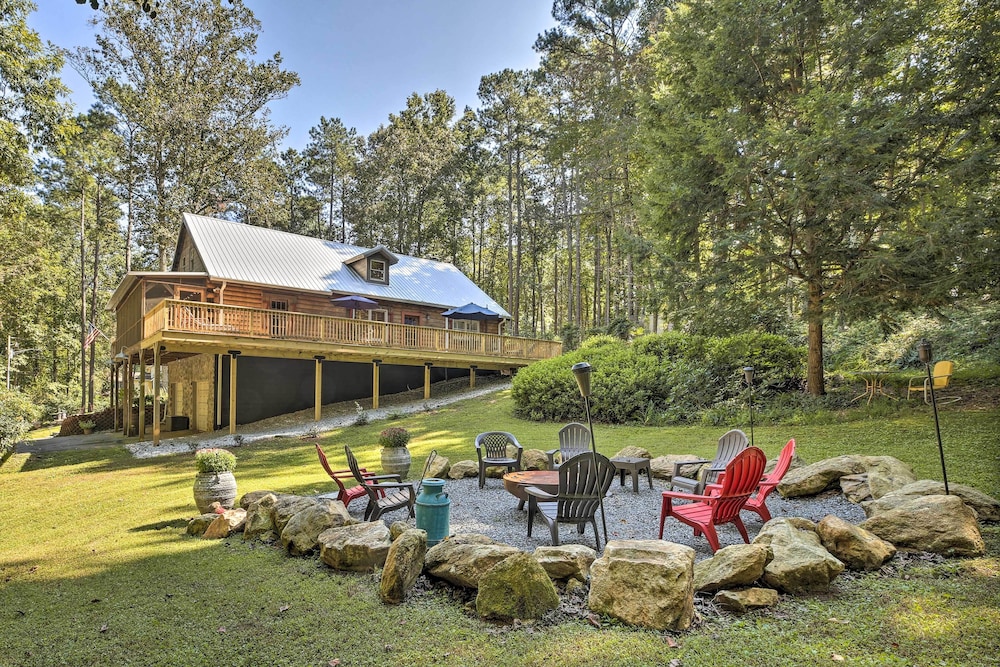 Serene Mableton Cabin - 13 Mi To Downtown Atlanta! - Atlanta, GA
