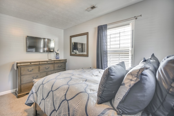 Centrally Located Hampton Home: 6 Mi To Downtown! - Smithfield, VA