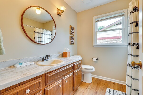 Decatur Vacation Rental W/ Patio! - Decatur, AL