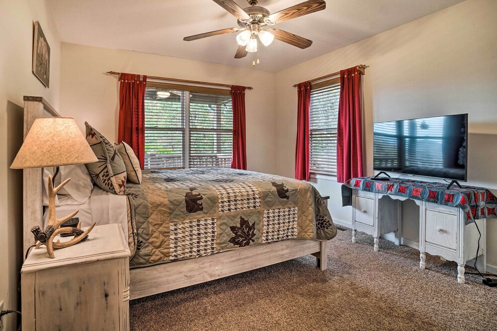 Hiawassee Cabin W/ Mtn Views < 1 Mi To Lake! - Hiawassee, GA