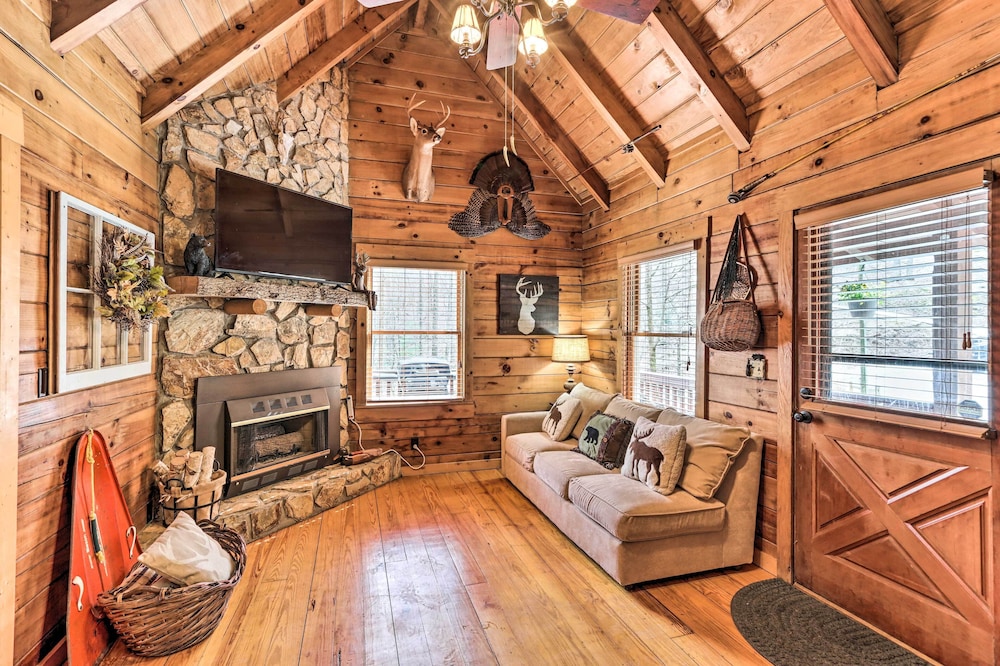 Stunning Ellijay Cabin W/ Community Amenities - Ellijay