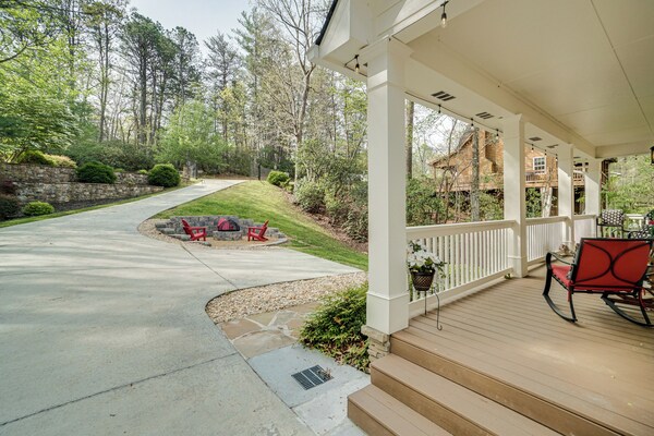 Helen Retreat W/ Hot Tub, 2 Mi To Downtown! - Helen, GA