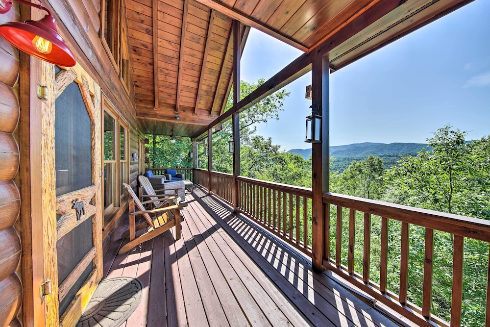 Secluded Blue Ridge Cabin: Walk To Trails! - Blue Ridge, GA