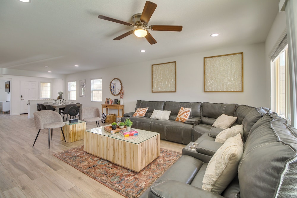 Game Room, Hot Tub & Gas Grill: Chic Indio Oasis! - Joshua Tree National Park