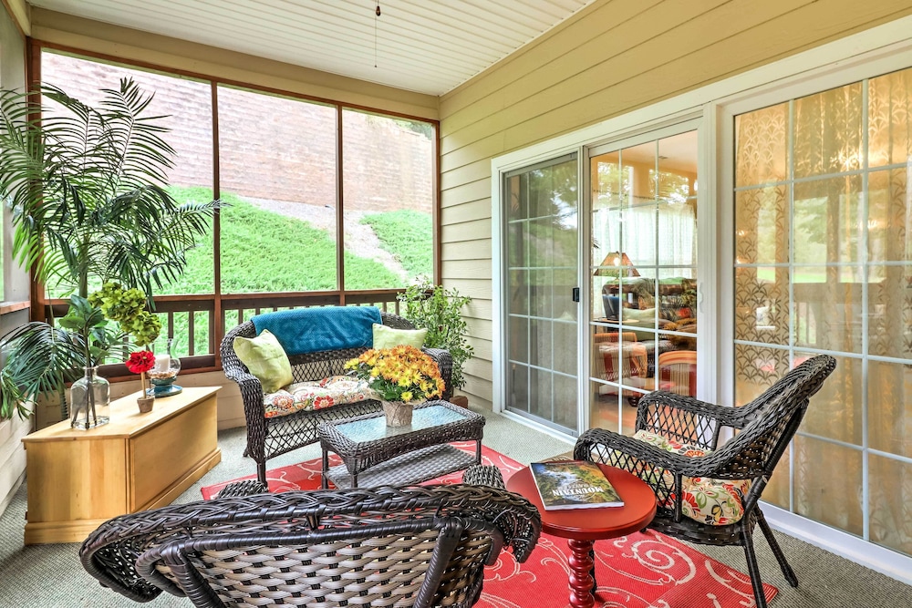 位于Kingwood高尔夫球场的公寓~距离主街3英里! - 克萊頓