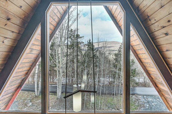 Walk To Ski Lift! Charming Hunter A-frame - Hunter, NY