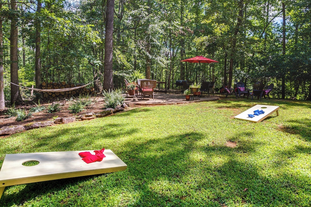 Dog-friendly Dahlonega Home W/ Private Fire Pit! - Helen, GA