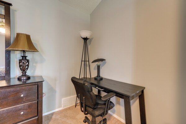 Horn Lake Home W/ Yard: 8 Mi To Graceland! - lake of the hills, Hernando