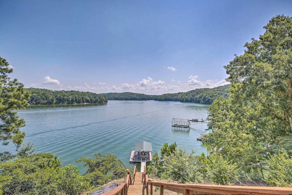 Beautiful Lakefront Studio: Dock, Fire Pit, Kayak - Red Top Mountain State Park, Acworth