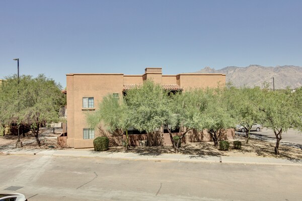 Central Tucson Condo W/ Community Pool + Hot Tub! - Casino Del Sol