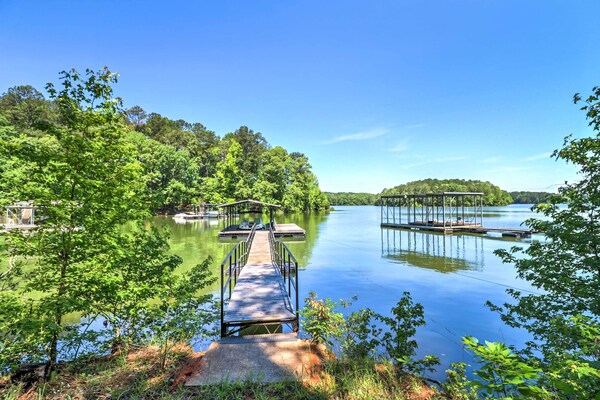 Waterfront West Point Lake Cabin W/ Private Dock! - West Point, GA