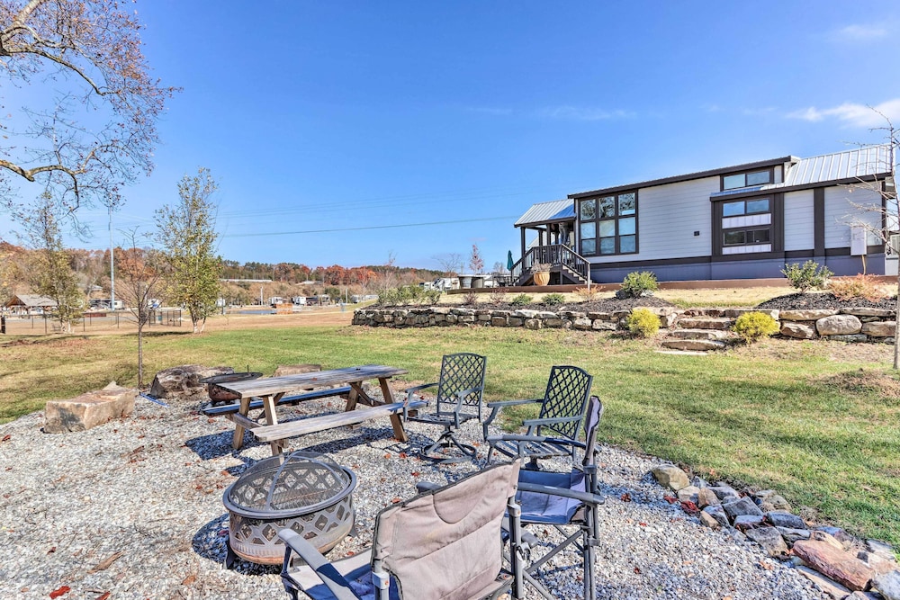 Tiny Home Retreat W/ Fire Pit ~ 3 Mi To Lake! - Morganton Point Recreation Area, Morganton