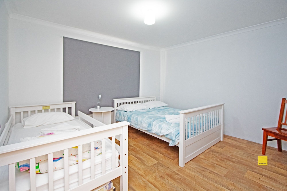 Fishface Retreat: 4  Br, 2  Ba House In Jurien Bay, Sleeps 8 - Jurien Bay