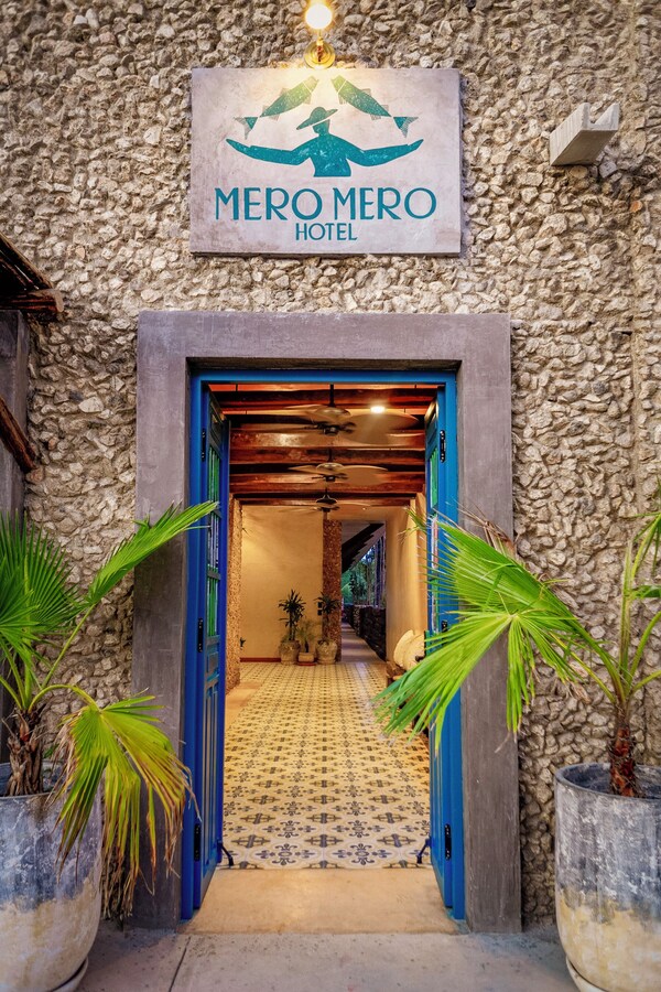 Mero Mero Hotel - El Cuyo