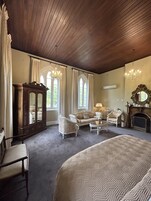 Quarto Royal | Camas de colchão viscoelástico, com decoração personalizada 