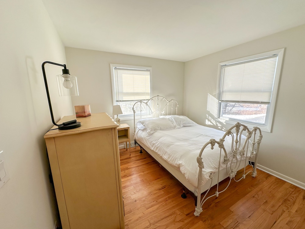 Stunning Lake Views! Country Side Retreat - Town of Spafford | Vrbo