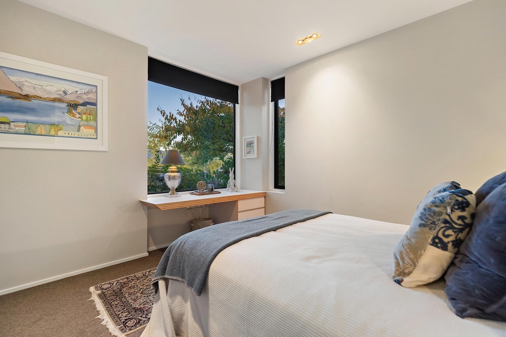Rangiatea - Premium Villa With Incredible Outdoor Entertainment Space - Queenstown