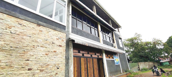 Hotel O Wisma Alam Syariah Near Pln Gardu Induk Mamuju - Mamuju