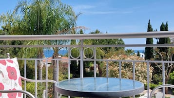 Vila, para fumantes | 3 quartos