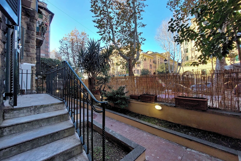 Brand New Vatican Flat With Terrace - Rome