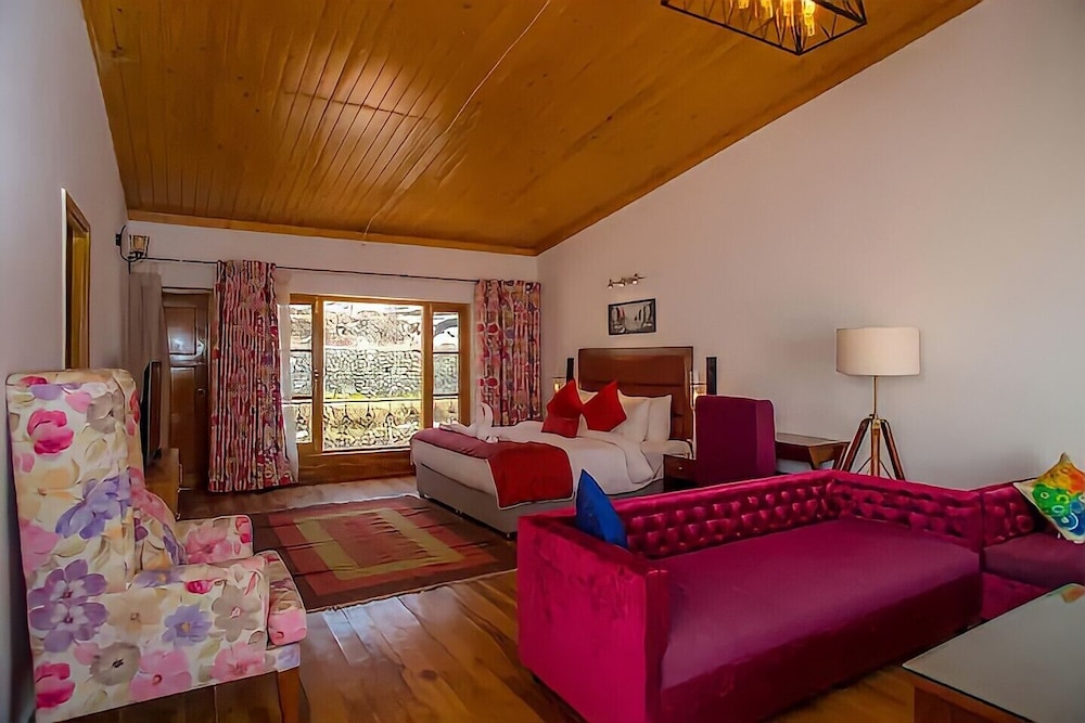 Amala Villa - Six Bedroom Luxurious Villa With Himalayan View - Dhanaulti