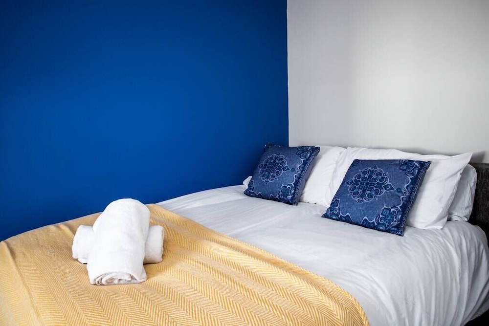 Large 3 Bed Apartment-sea Road - South Shields