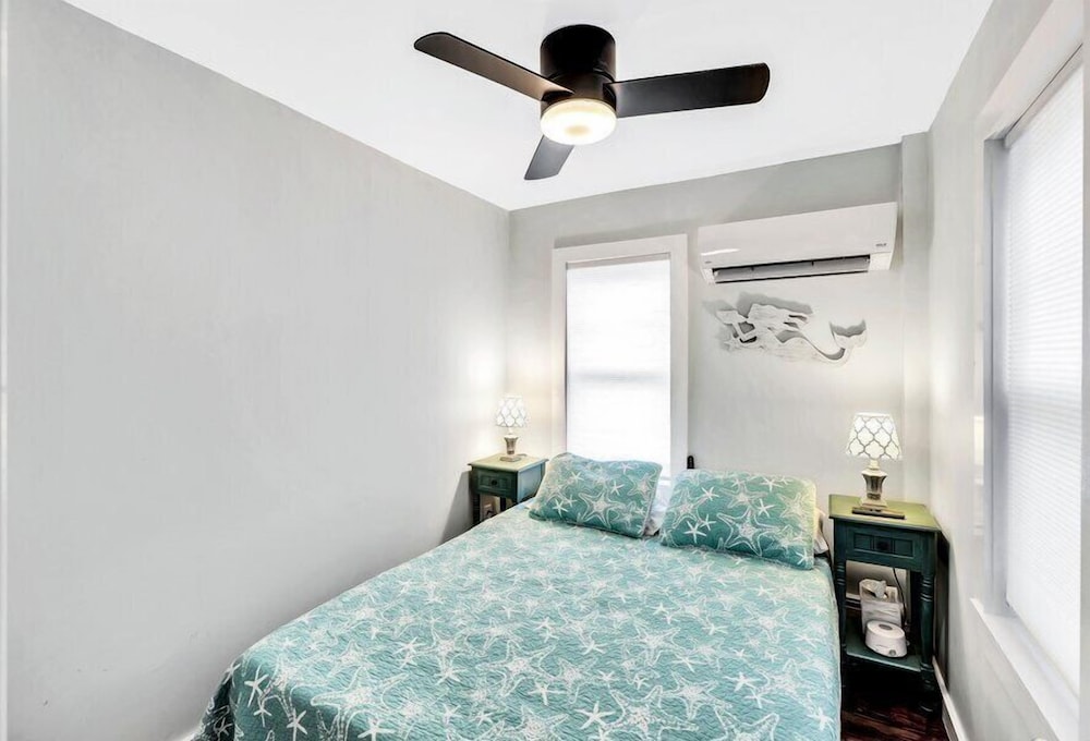 Falmouth Charm: Close To Main Street & Bike Trail Rpam098 - Woods Hole, MA