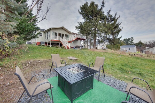 2 Mi To Hersheypark: Group Getaway W/ Deck - Hershey, PA