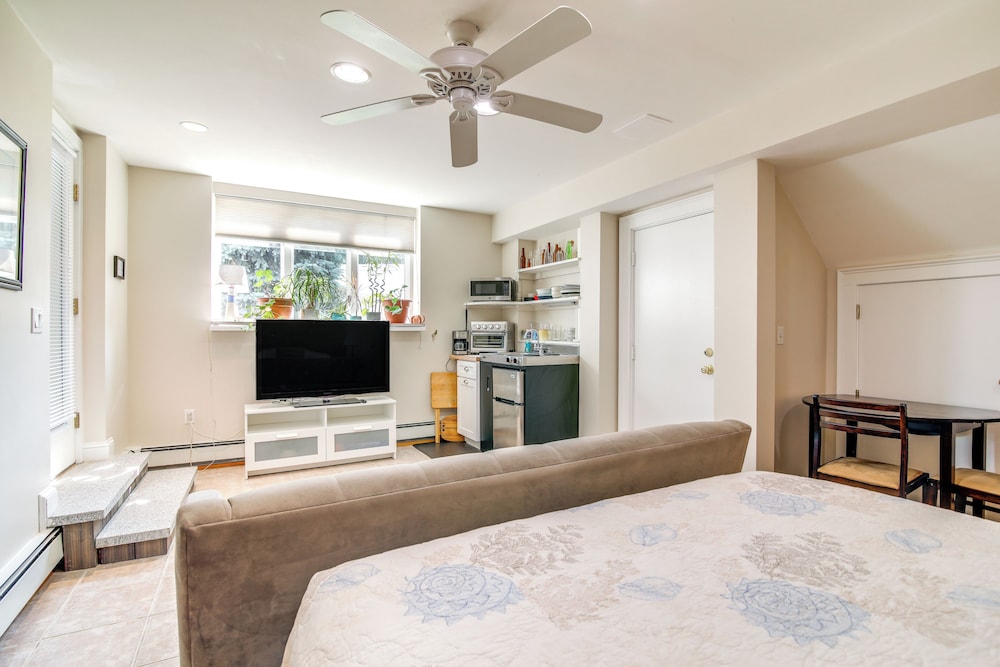 Pet-friendly Garden Studio ~ 25 Mi To Boston! - Scituate, MA