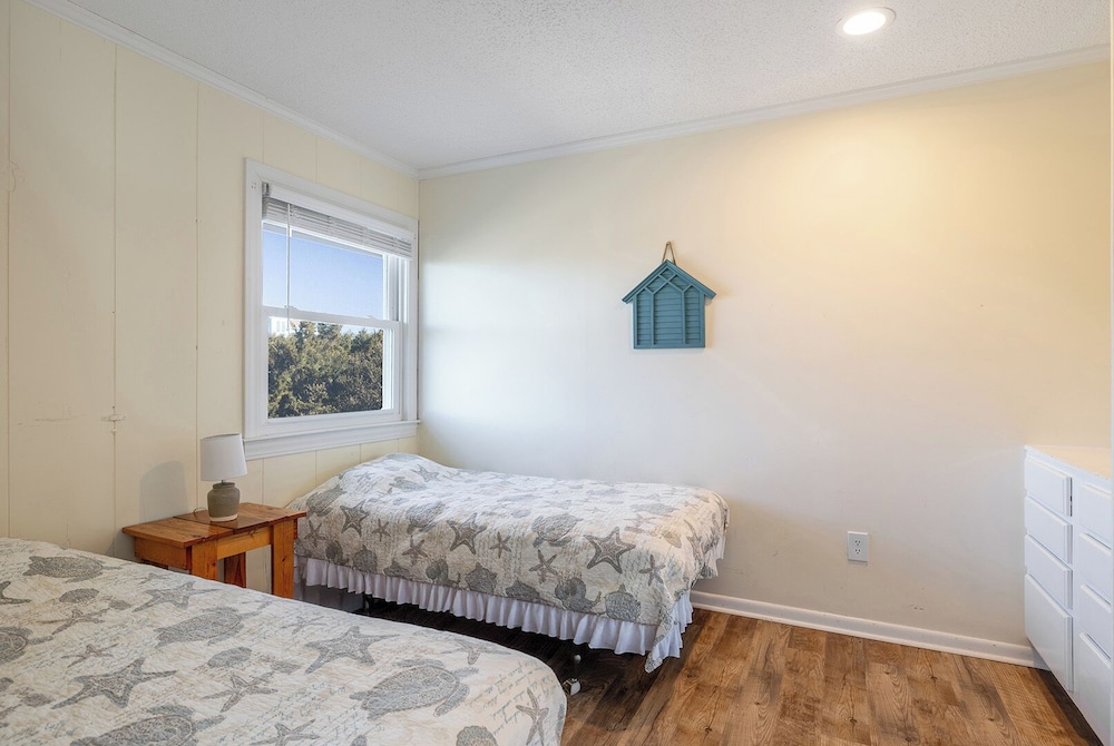 Catalina, Oceanfront Duplex In Emerald Isle, Nc! - Emerald Isle, NC
