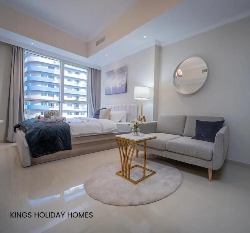Kings holiday homes @Dunya tower - Dubai | Vrbo