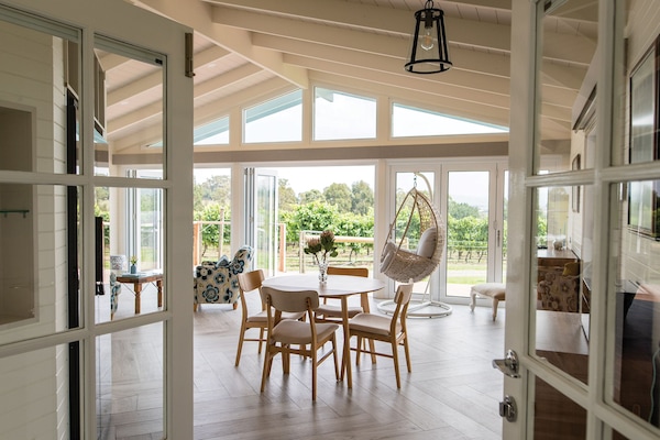 Villa de Luxo, vista para as vinhas | Ferro/tábua de engomar, Wi-fi grátis, roupa de cama fornecida